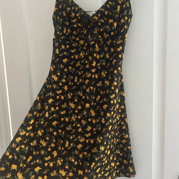 Topshop | Dresses | Topshop Black And Gold Pleated Tiered Sundress ...